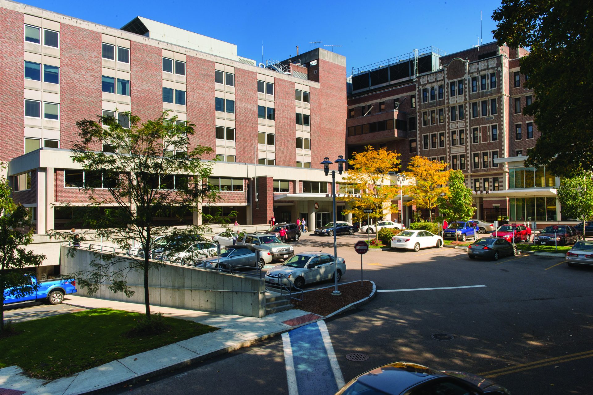 Newton-Wellesley Hospital runners honor those who died from COVID-19 ...