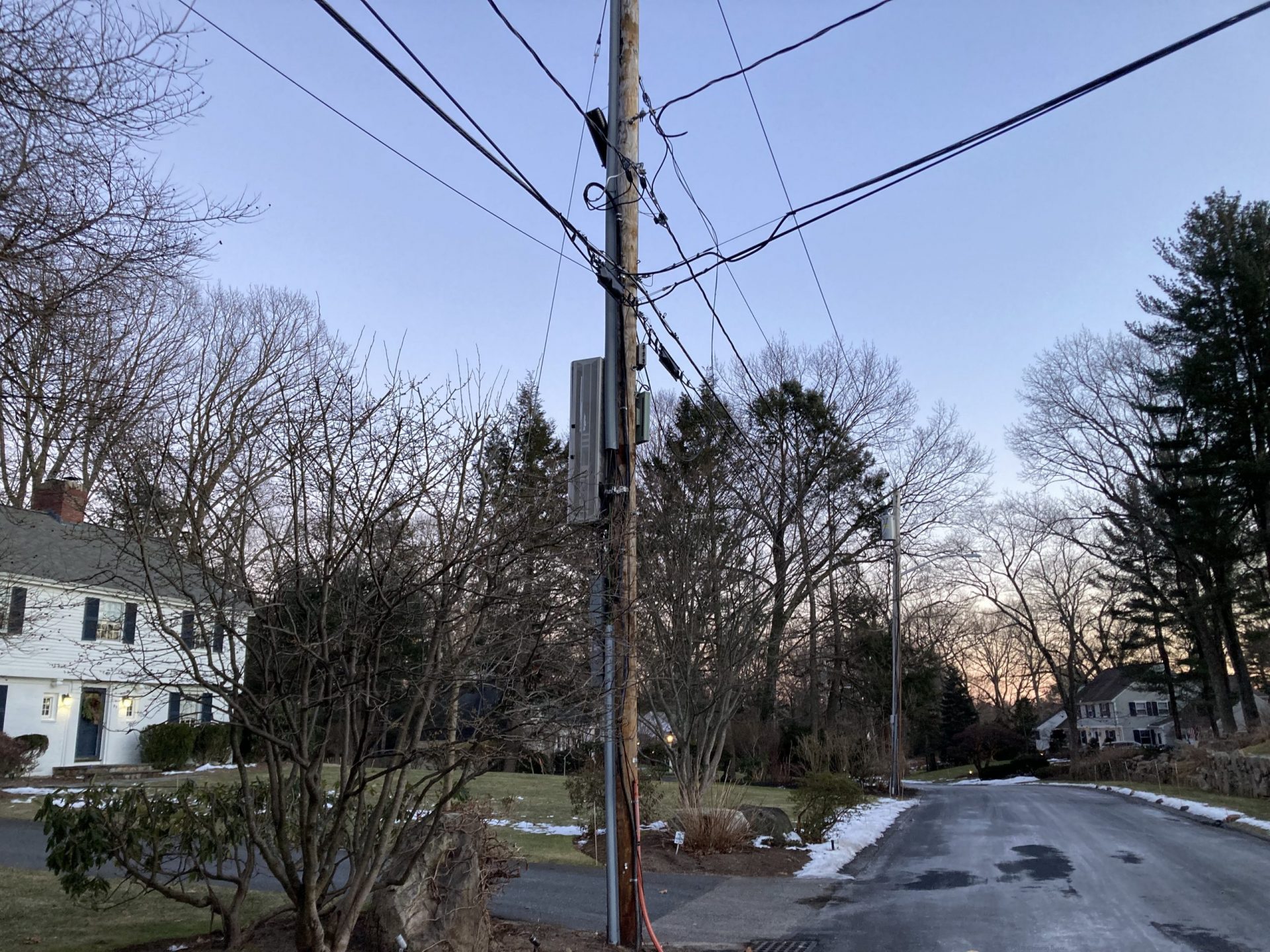 Wellesley MLP completes AT&T small cell antenna installation; T-Mobile ...