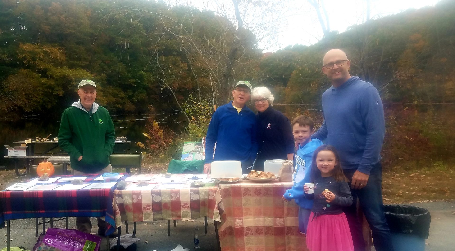 Kids hit Wellesley trails to hunt for treasures - The Swellesley Report